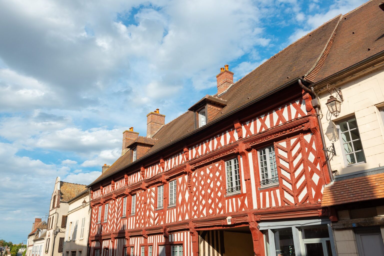 Houdan, ville médiévale et balade champêtre - Office de Tourisme du ...