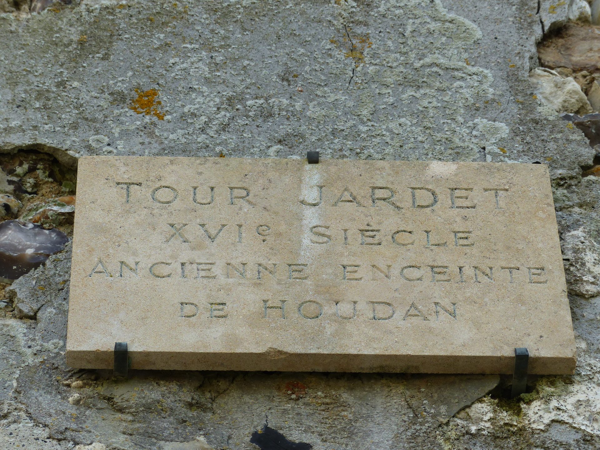 Houdan, ville médiévale et balade champêtre - Office de Tourisme du ...